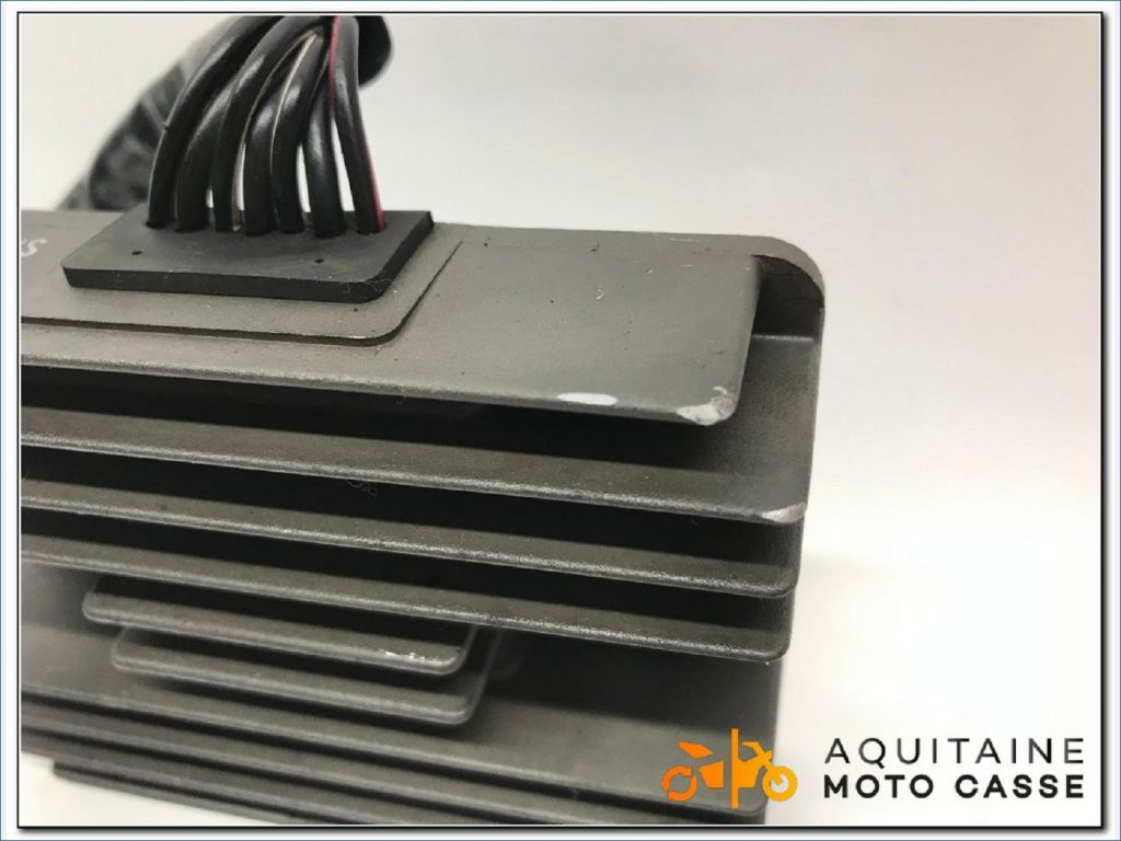 RÉGULATEUR SUZUKI GSR 750 2013 - Livraison Gratuite